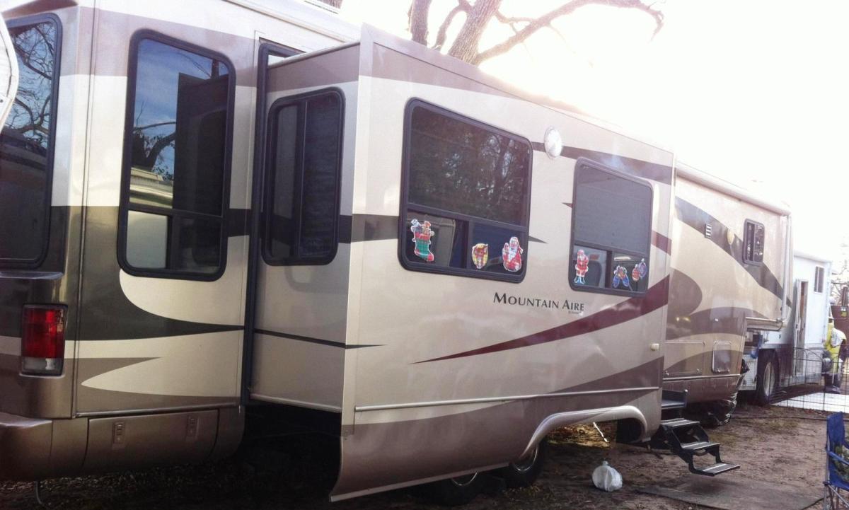 2002 Newmar Mountain Aire Fifth Wheel