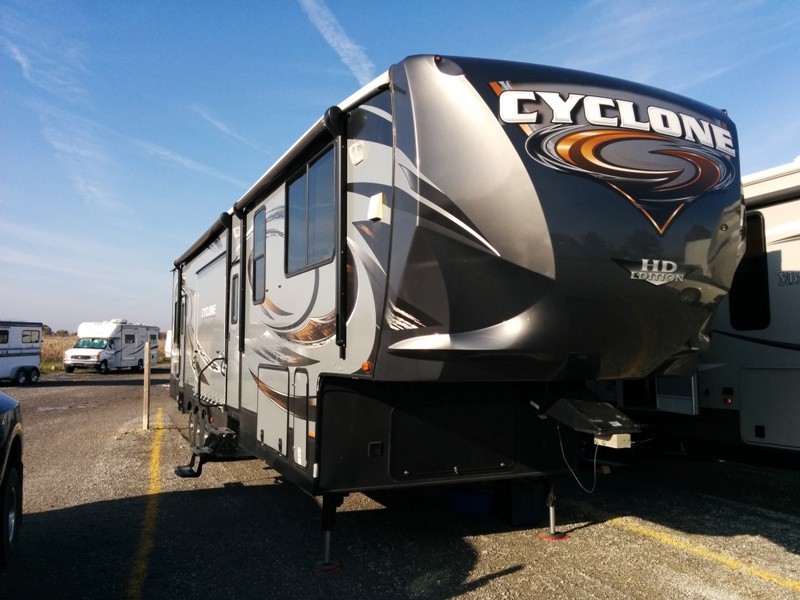 2015 Heartland Cyclone CY4200, PHOTOS, Details, Brochure, Floorplan