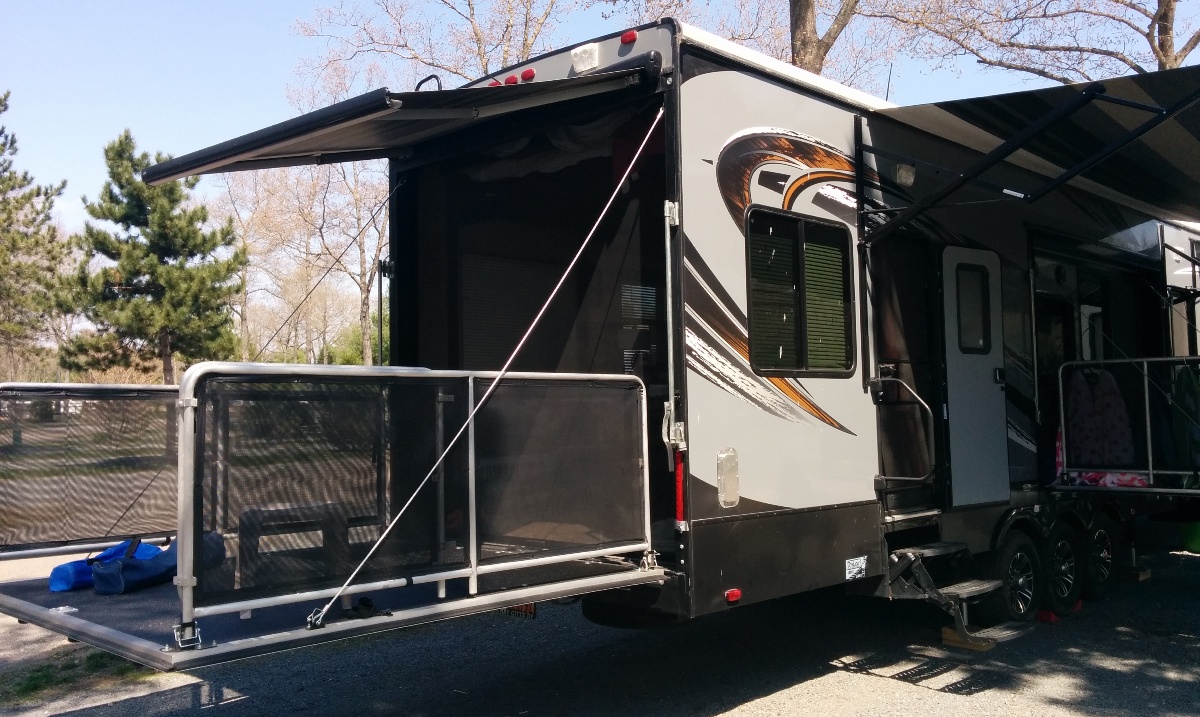 2015 Heartland Cyclone CY4200 - Fifth Wheel - Toy Hauler