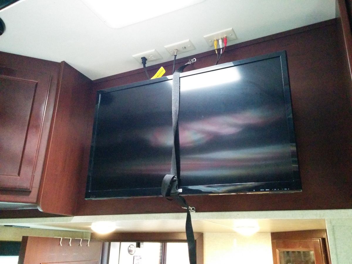 2015 Heartland Cyclone CY4200 - Fifth Wheel - Toy Hauler