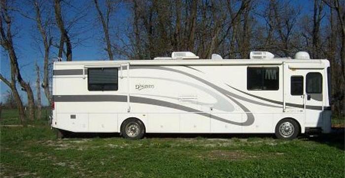 2001 Fleetwood Discovery