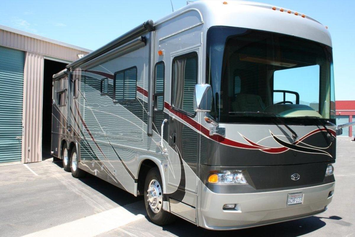 2007 Country Coach ALLURE SUNSET BAY FSBO in Ojai, California