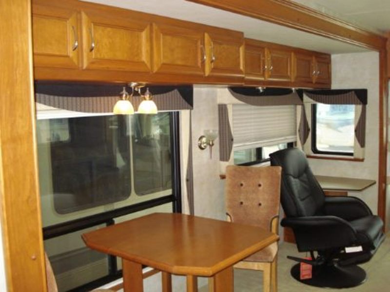2004 Country Coach Inspire, Class A Diesel For Sale in Texas