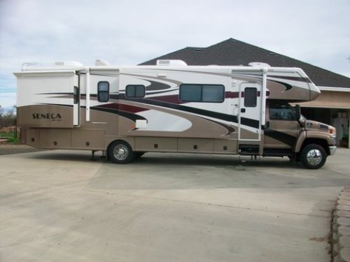 Jayco SENECA 35GS DURAMAX, Class C Diesel