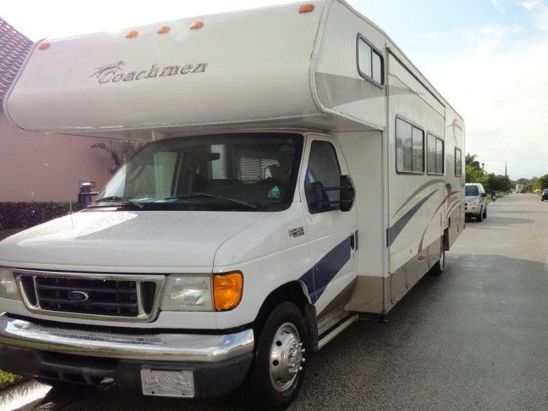 2005 Coachman Freelander 3150SS