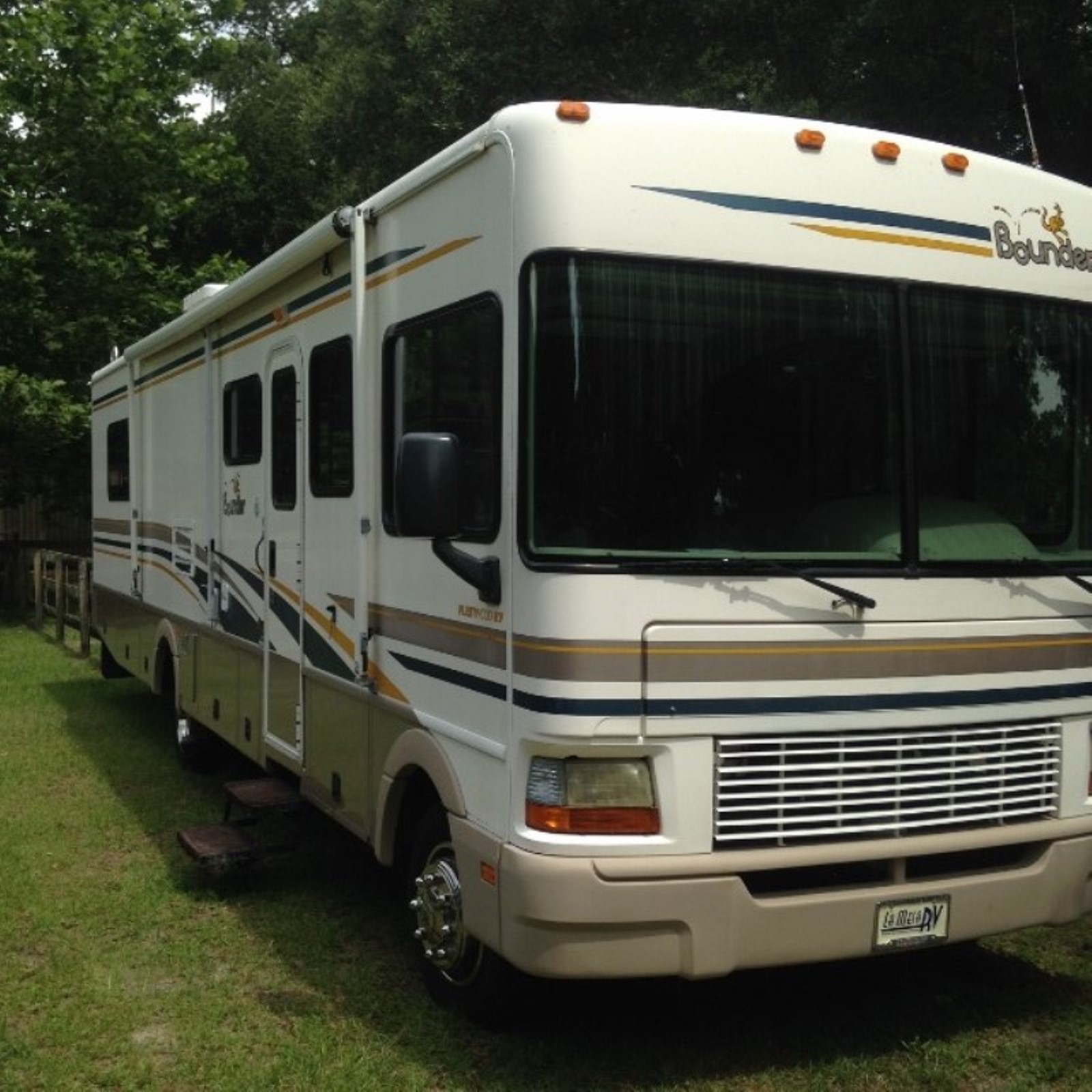 2002 Fleetwood Bounder 34D | Used Motorhomes and RVs for sale
